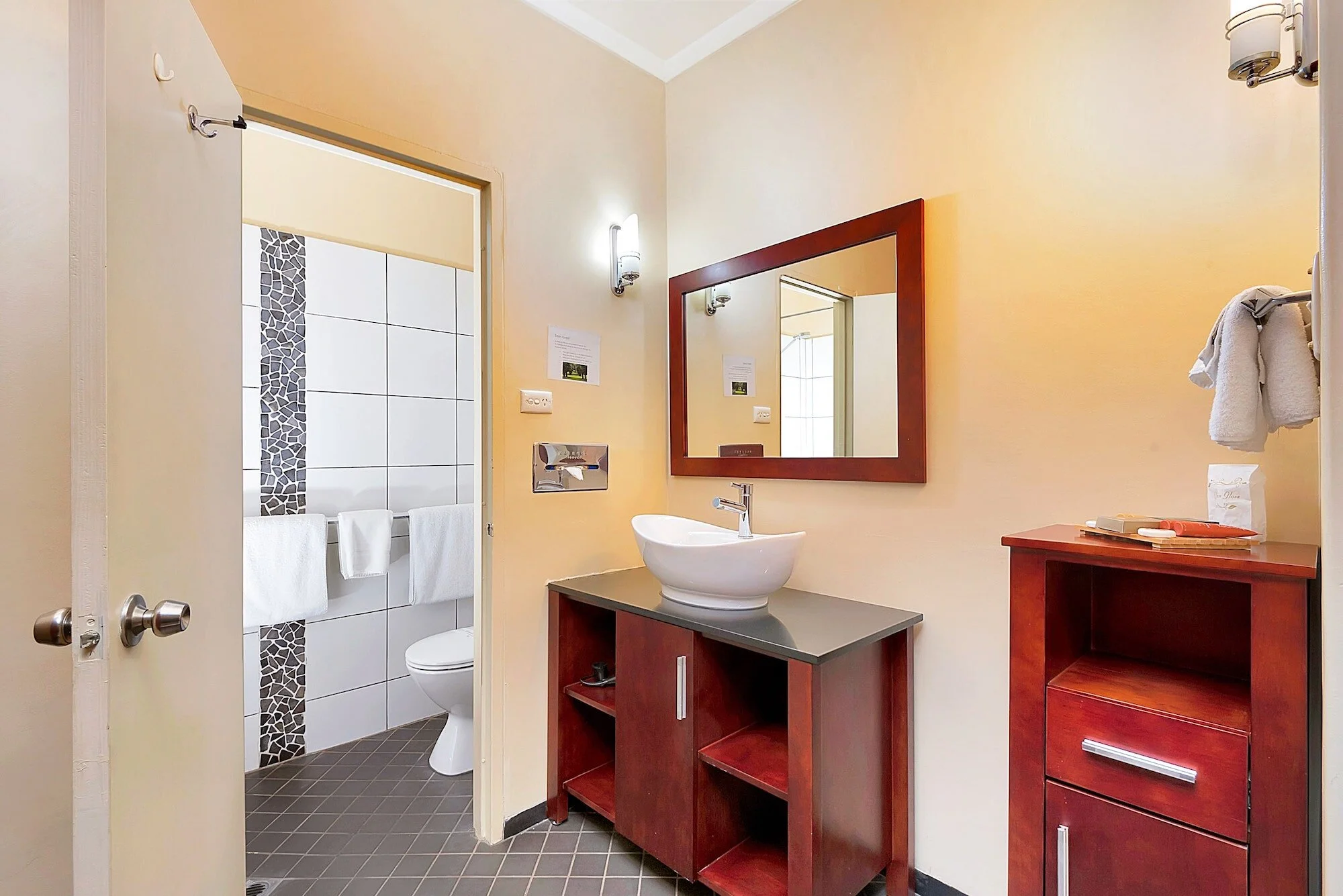 Executive King — Official Site: Comfort Inn Whyalla