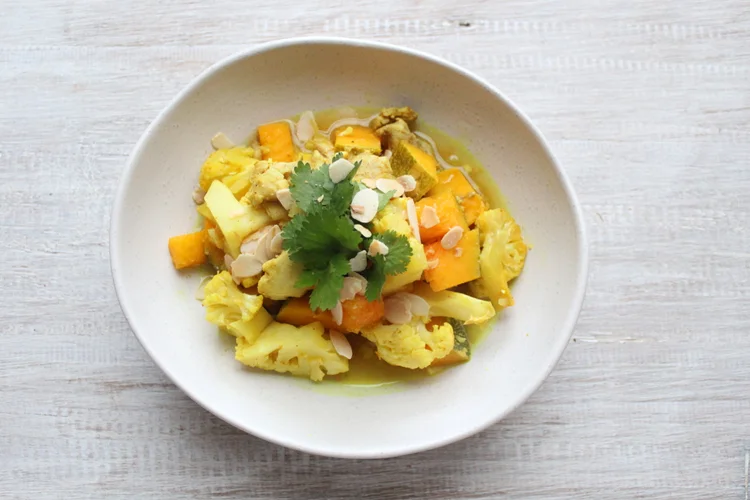 Slow Cooked Turmeric Chicken Curry — Body Good Food