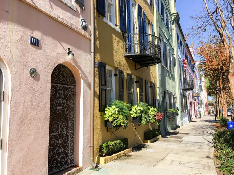 5 Self-Guided Walking Tours of Charleston — The City Sidewalks