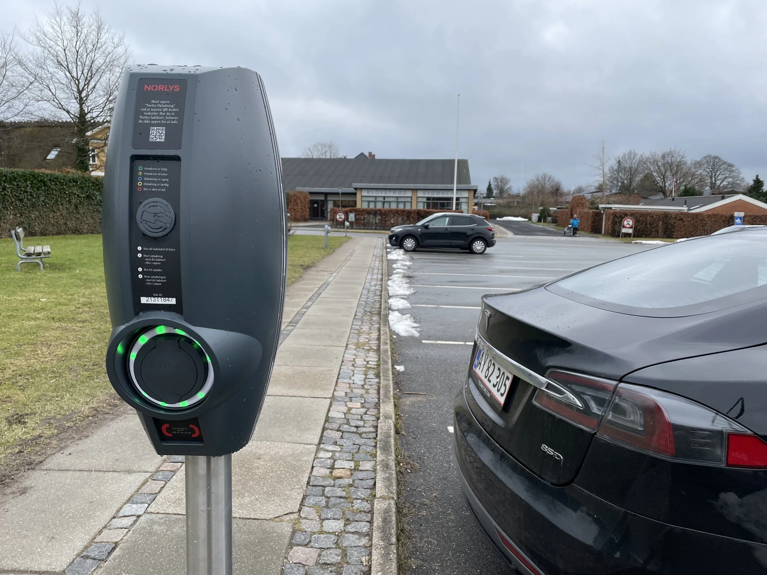Så er de første offentlige el-ladestandere klar i Blovstrød — BLOVSTROED.DK