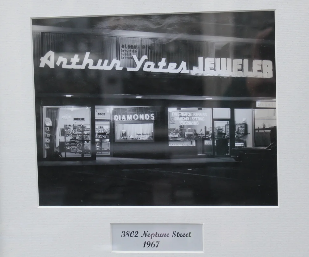 Our Story — Arthur Yates and Son Jewelers - Top Buyers of Gold Jewelry ...