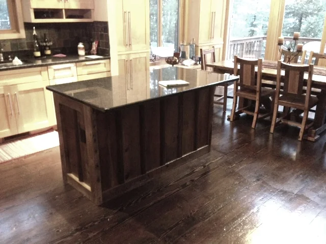 Reclaimed Barnwood Kitchen Cabinets | Vienna Woodworks