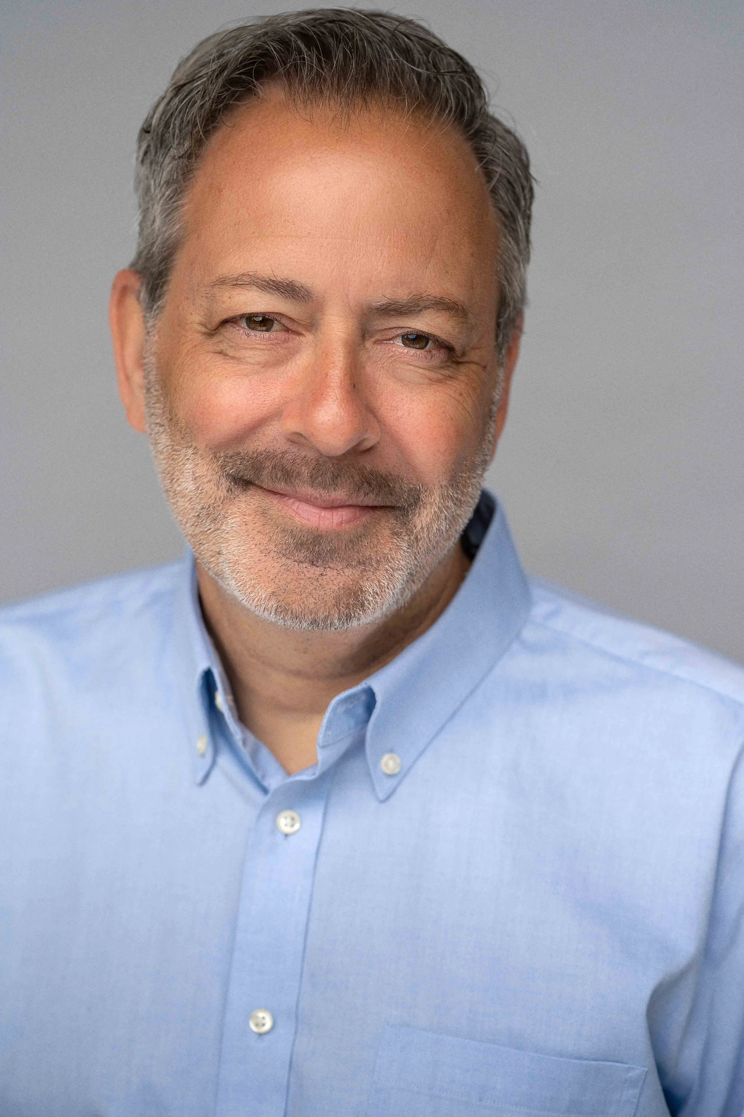 How to dress for different types of professional headshot sessions ...