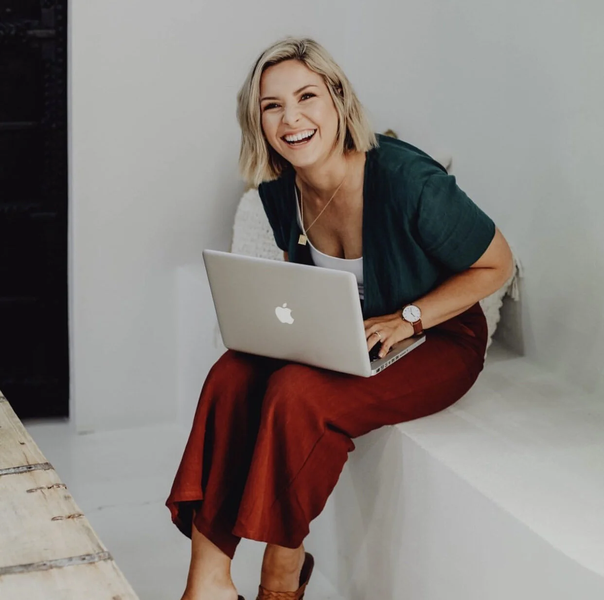 How Jade Works with 8 Clients at Once (With Ease!) — Nesha Woolery