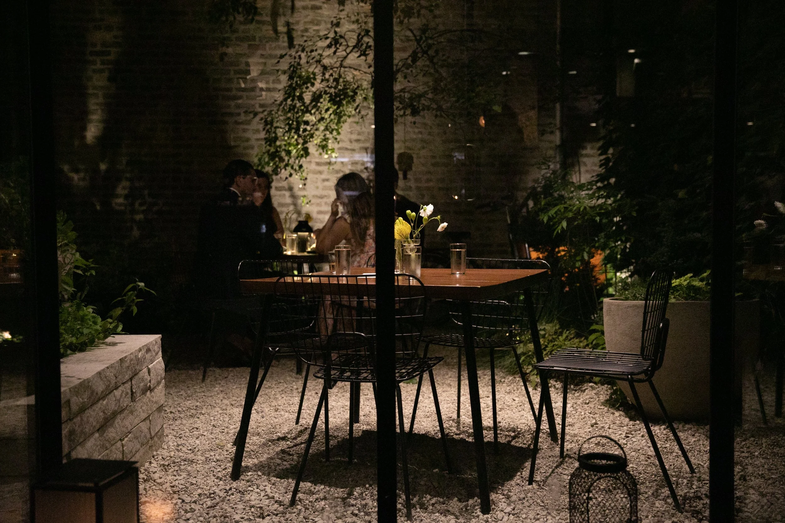 A Modern Wedding at Elske Restaurant | The Emily Hotel | West Loop ...