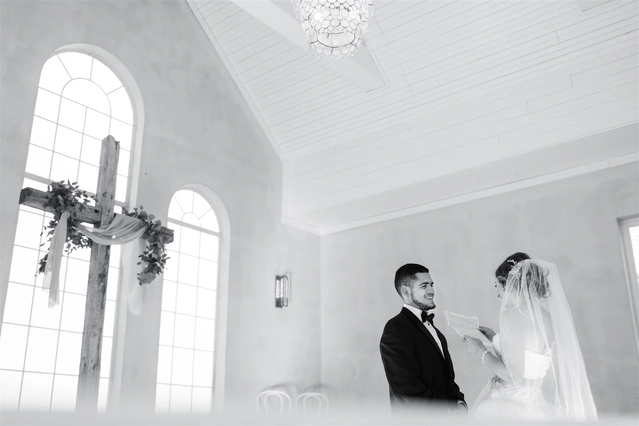 5+ OF THE BEST FIRST LOOK PHOTOS — CELEBRATE DALLAS | TEXAS WEDDING PLANNER