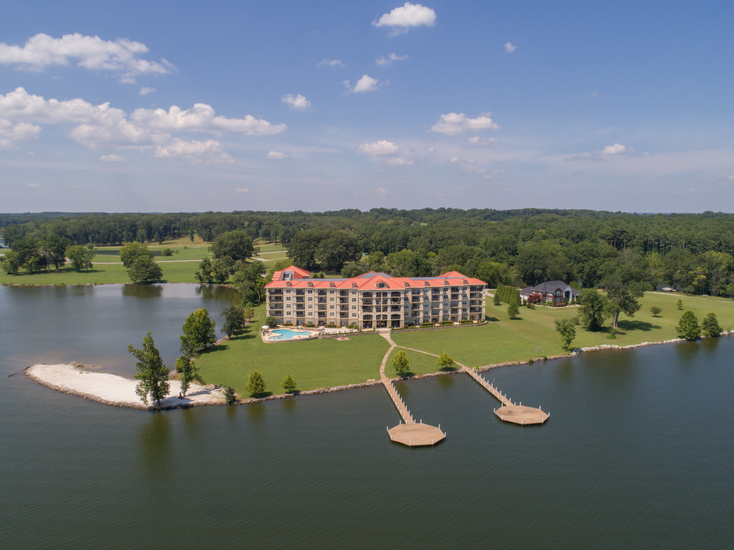 12100 Two Rivers Drive, Athens, AL 35611 — Dune Lake Studios