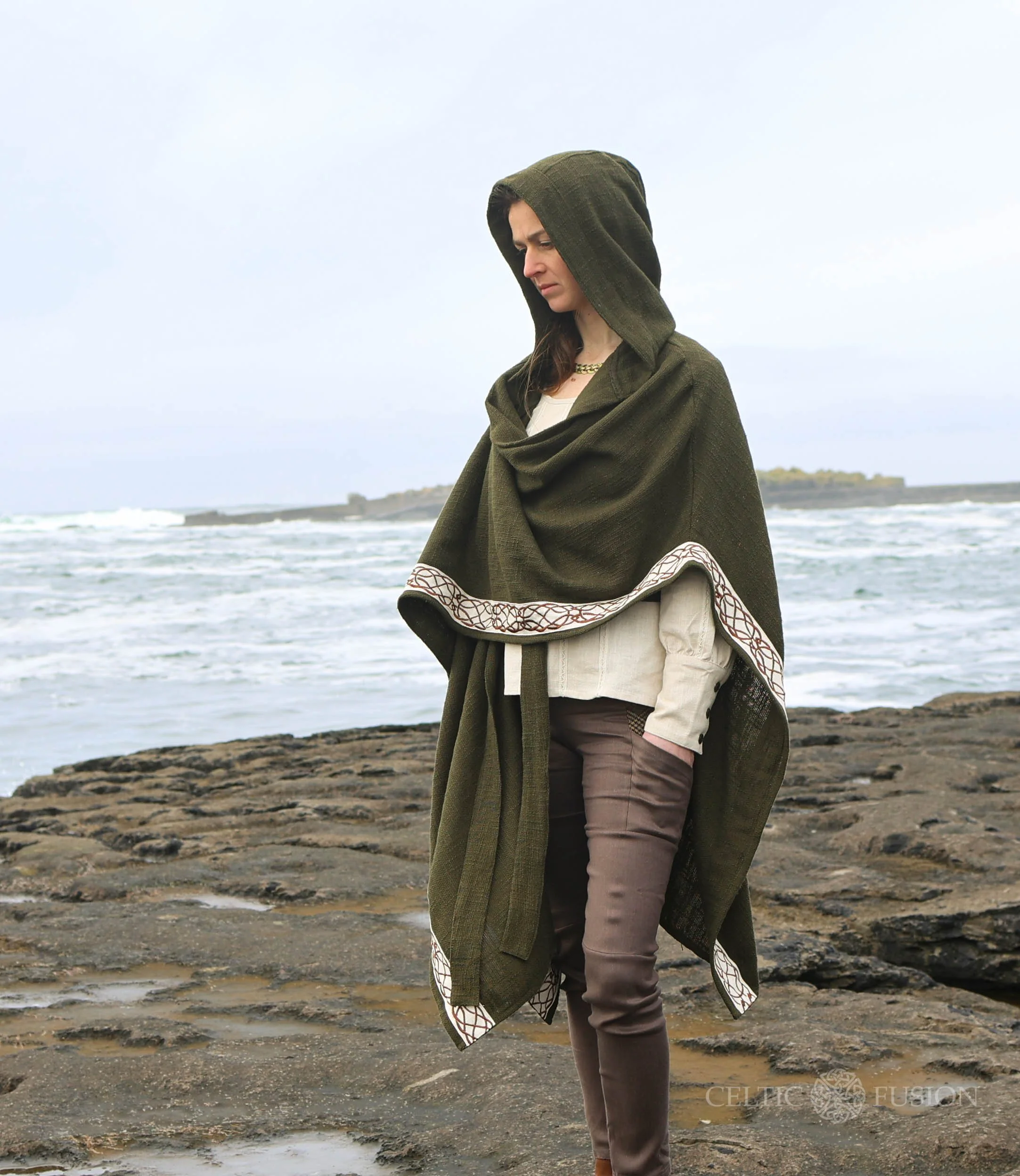 Green Hooded Celtic Cape in Irish Ruana Style — Celtic Fusion ...