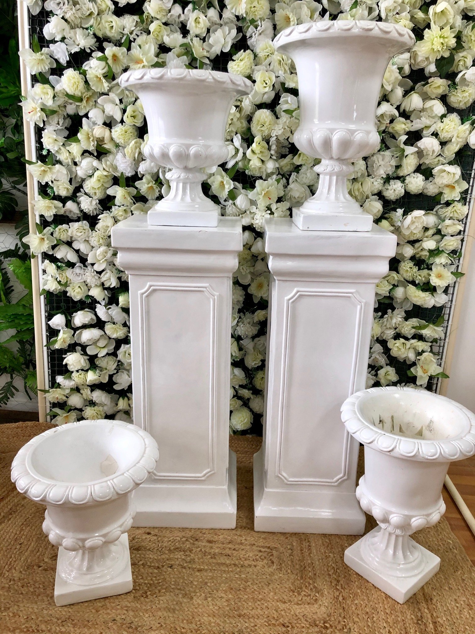 Pedestal and urn — Celebration Set Ups