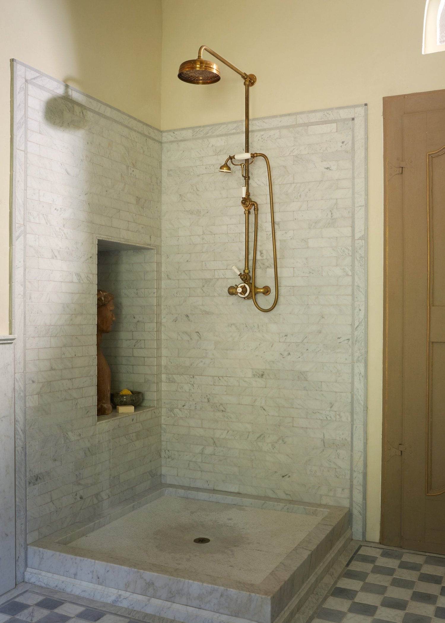 THE CARRARA BATHROOM — Lefroy Brooks (UK & Europe)
