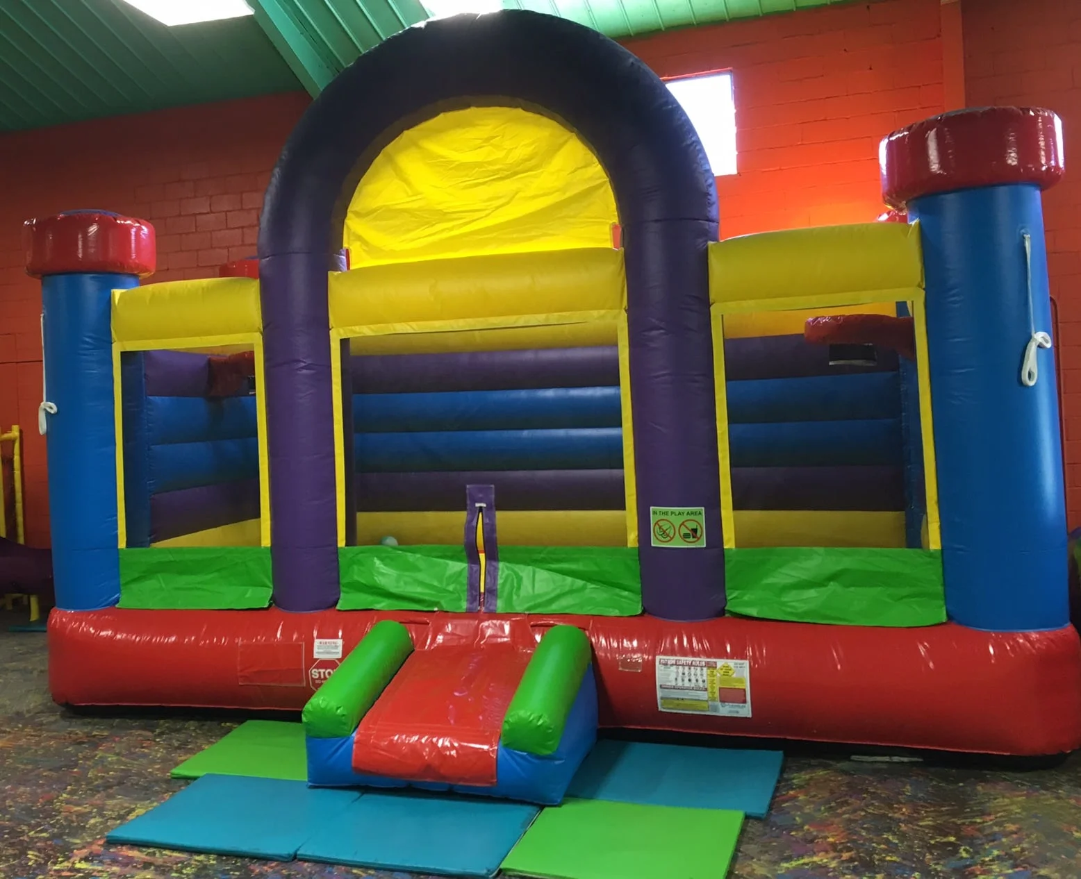 WOW 2 — Wow Party Hall