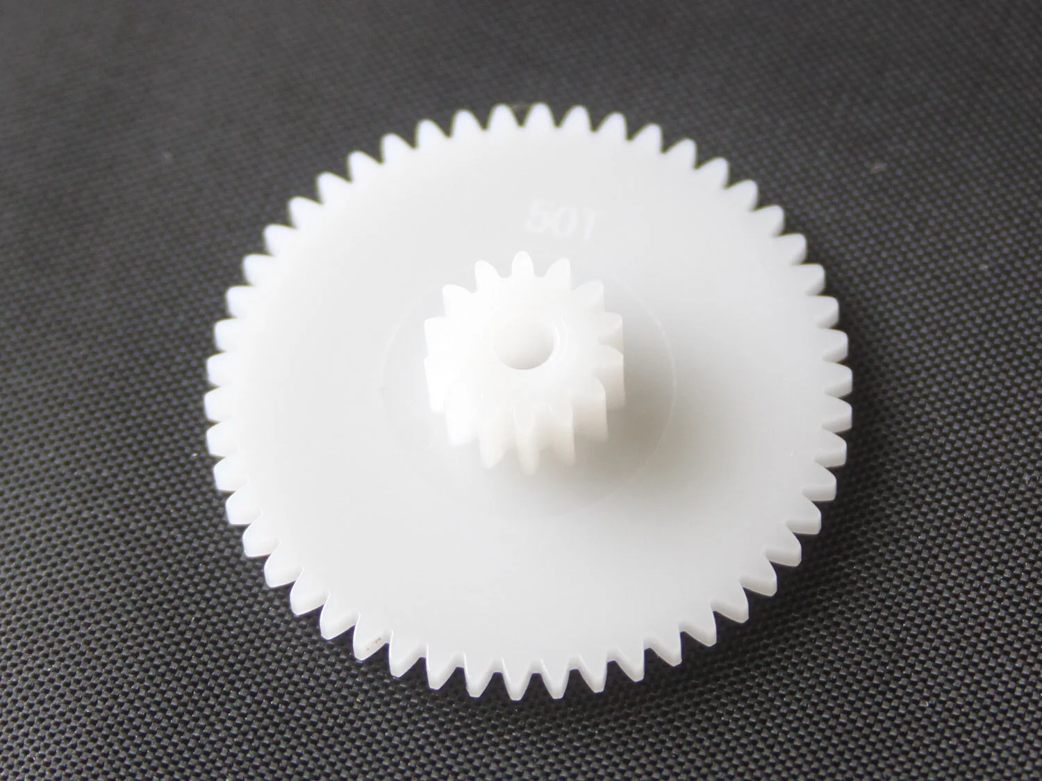 Gear Spur 40T x 10T x 2.4mm — Scorpio Technology