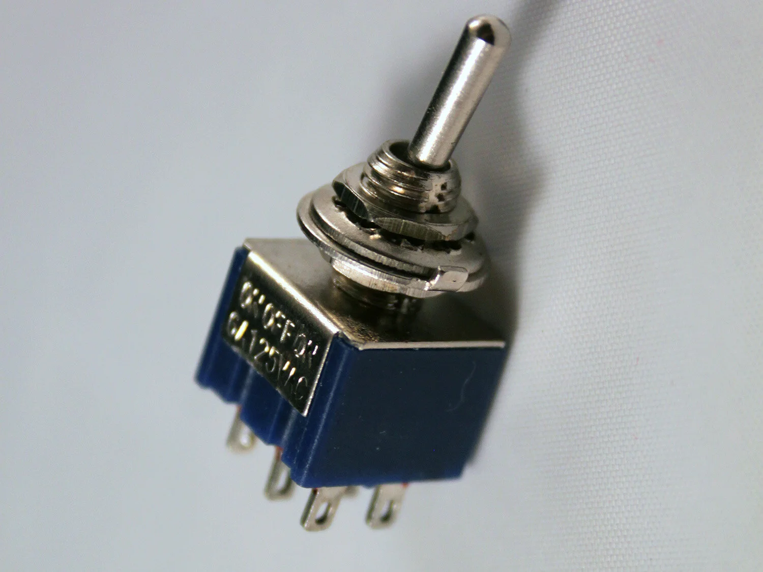 Two Way Toggle Switch (Pack of 5) — Scorpio Technology Two Way Toggle Switch (Pack of 5) — Scorpio Technology