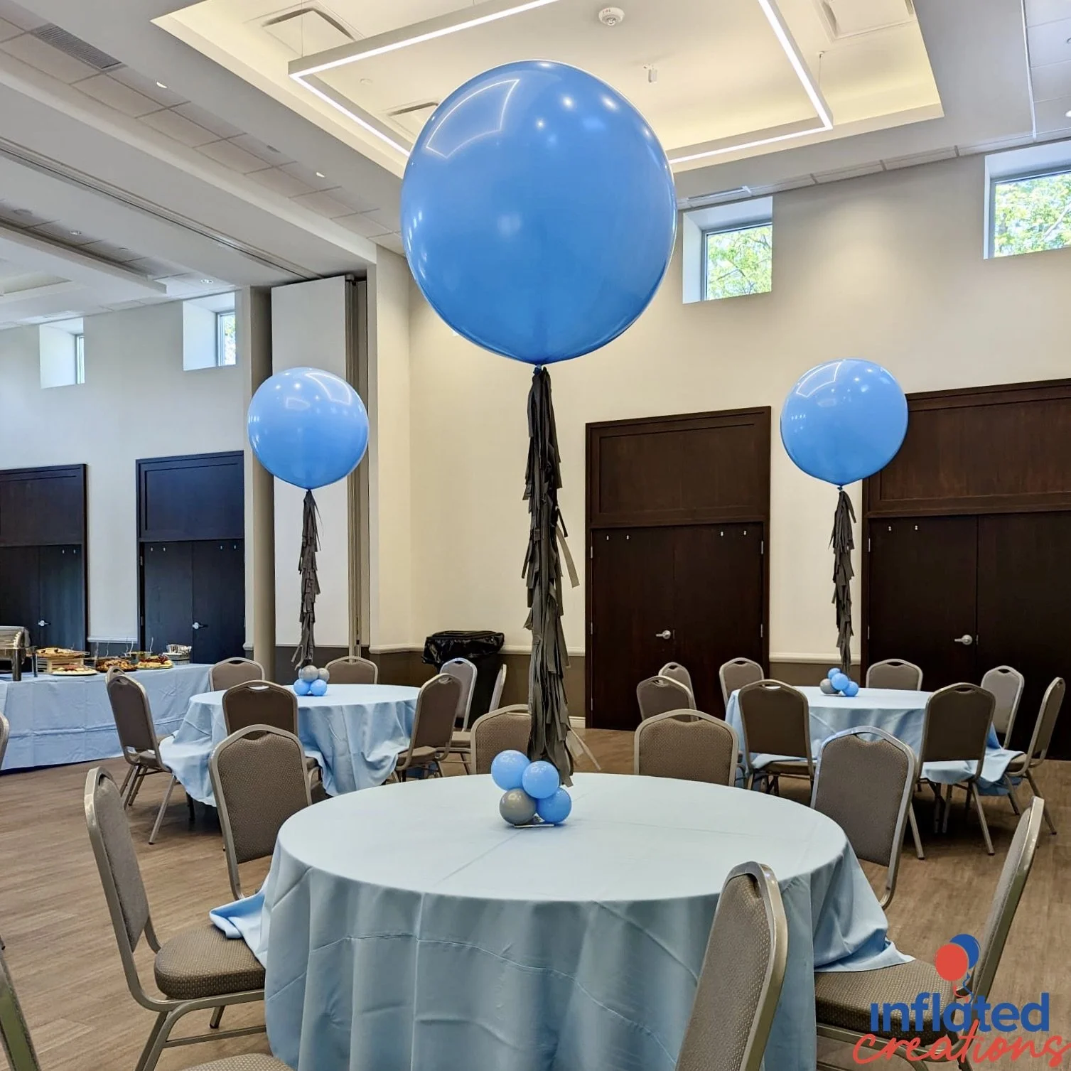 Big impact centerpieces — Inflated Creations