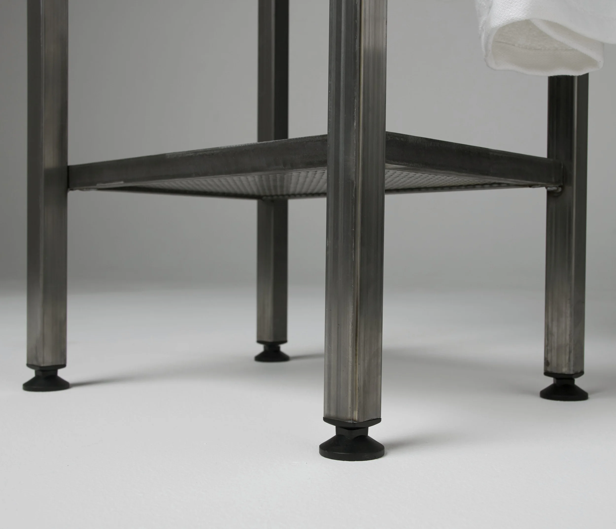 Cloakroom Basin Stand (Raw) — Frame