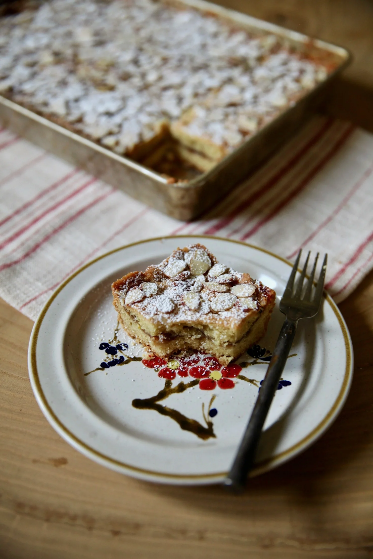 Russian Crumb Cake — Polina Chesnakova