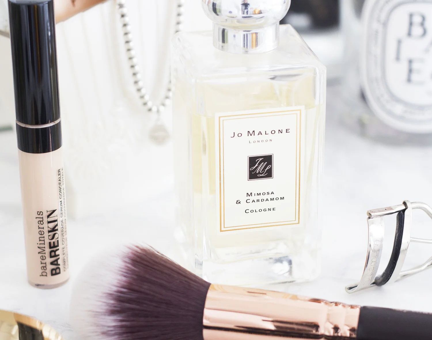 A Low-Key Weekend Makeup Menu — From Roses