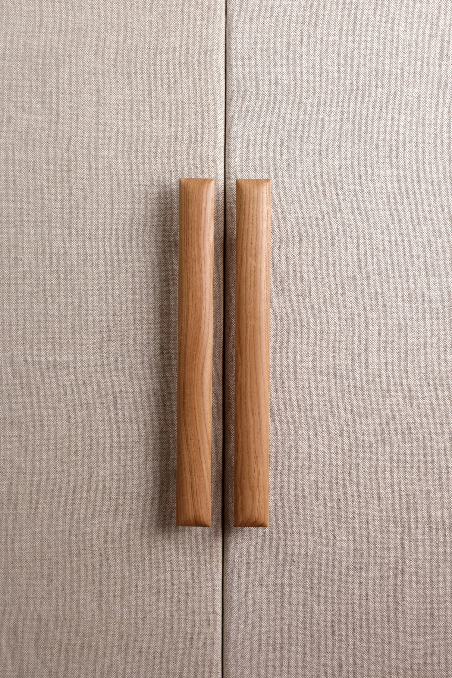 Byron & Gómez - Wood Handle / Pull Handles for wardrobes and cabinets.