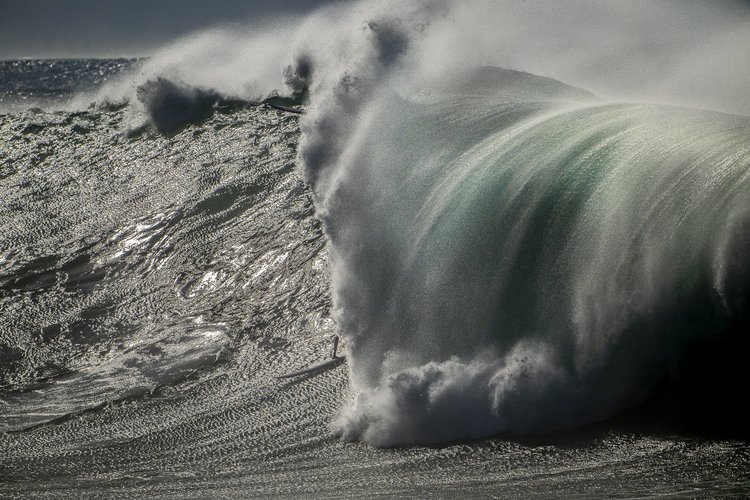 The Raw Power and Heroic Spirit of the Eddie - Where Legends Are Born ...