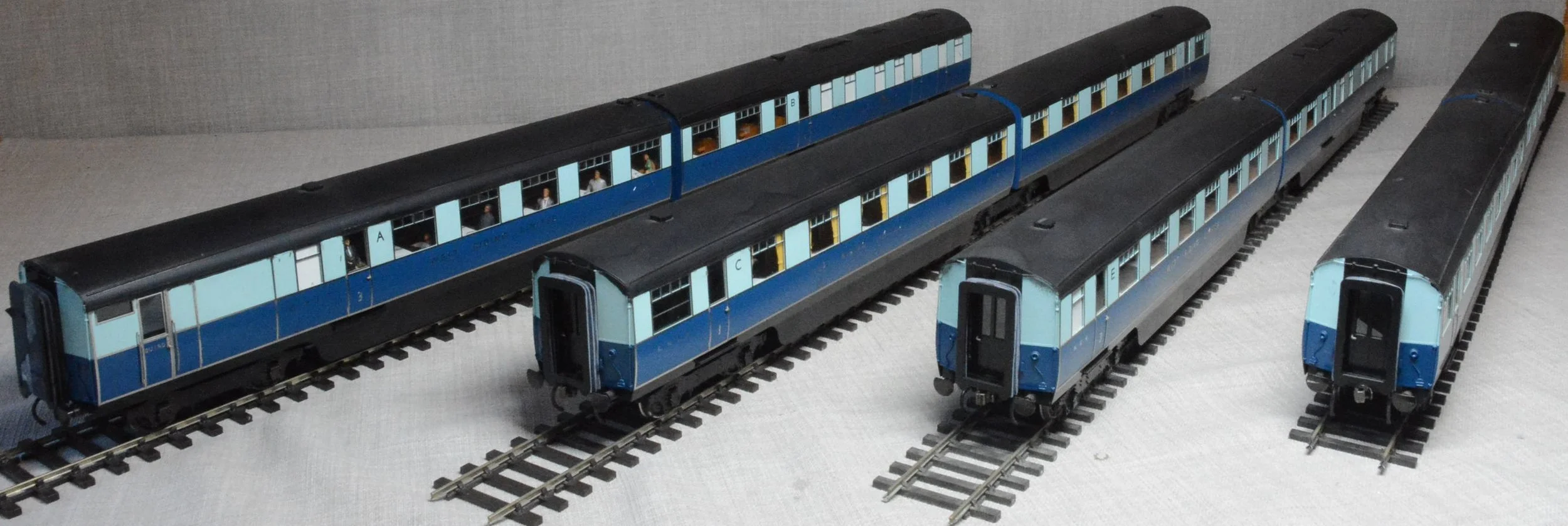 PASSENGER COACH SETS — Steamline Ltd.