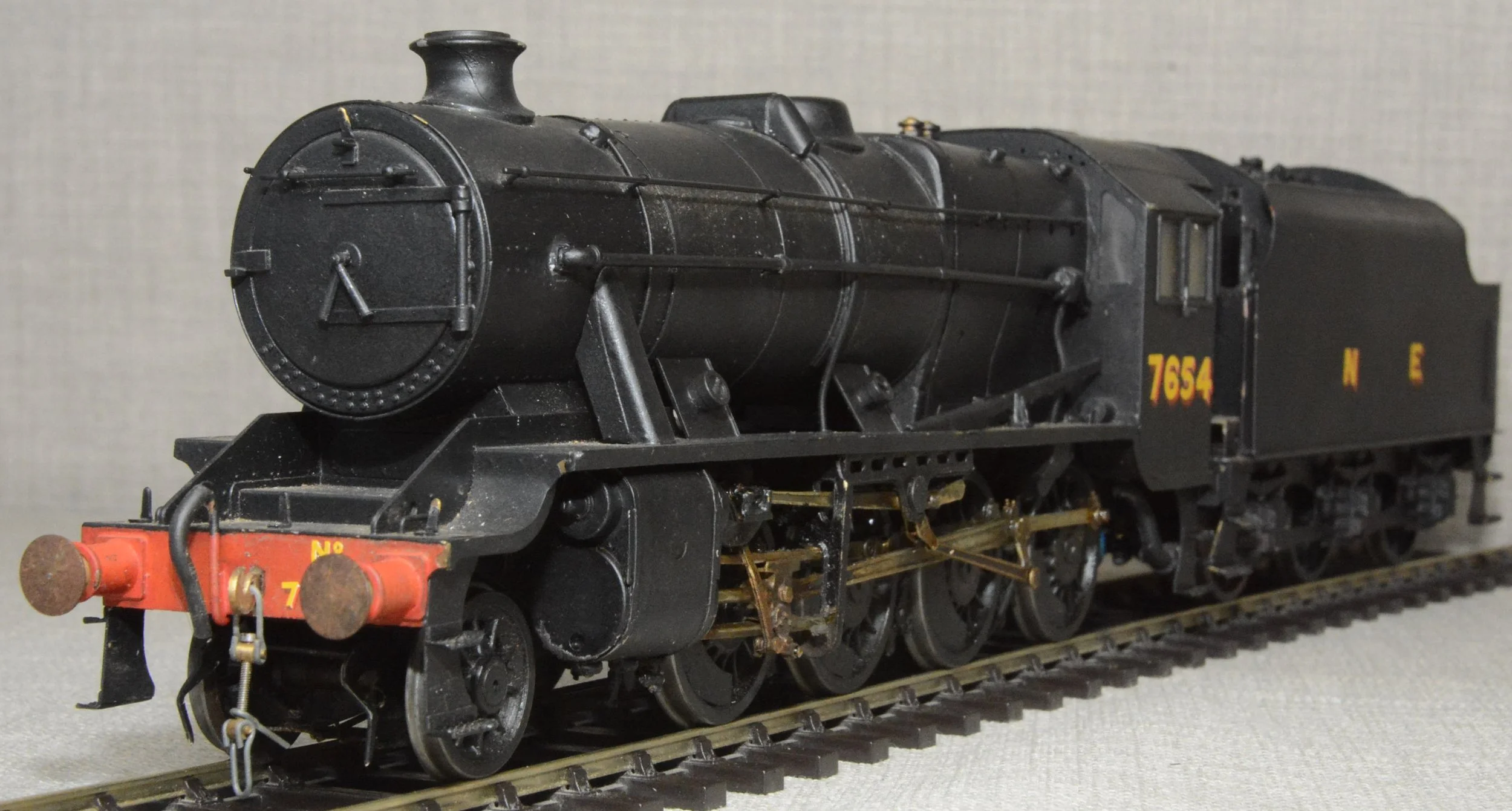 LMS Stanier Class 8F 2-8-0 Loco and Tender as LNER No. 7654 — Steamline ...