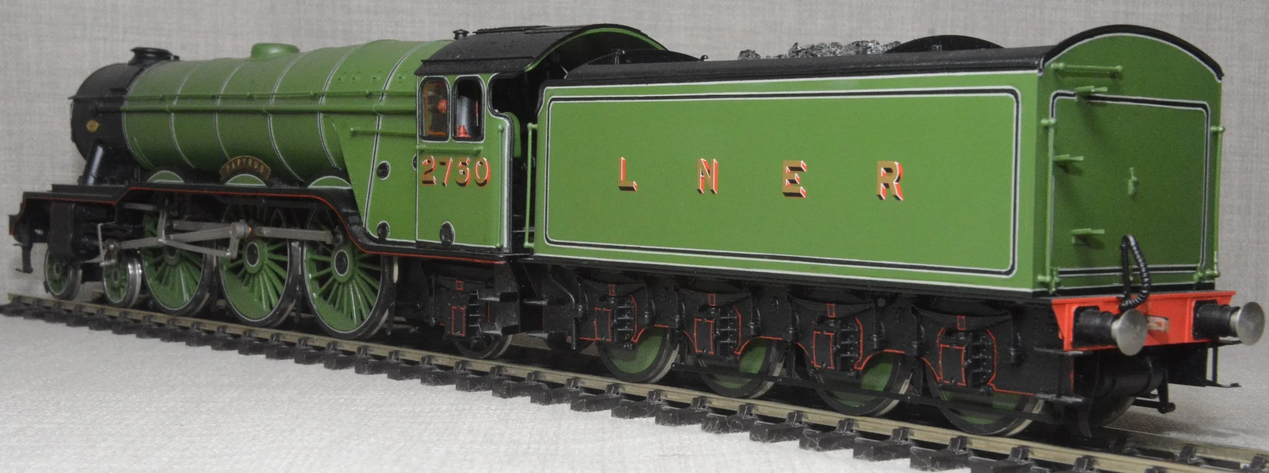 LNER Gresley Class A3 Pacific 4-6-2 Loco and Tender No. 2750 'Papyrus ...