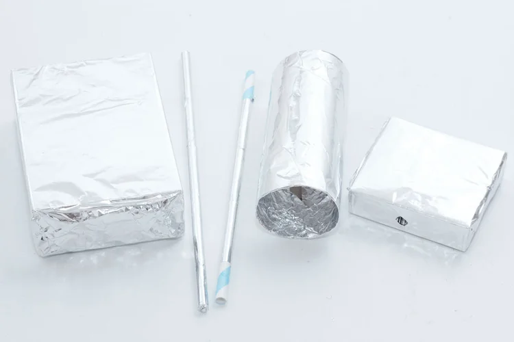 Tin Foil Robot Craft — Doodle and Stitch