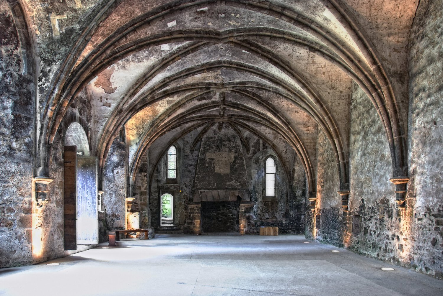 What Is a Vaulted Ceiling?