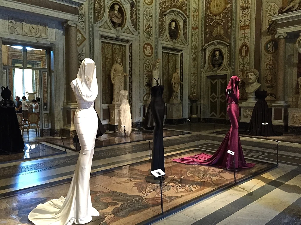 COUTURE/SCULPTURE: PITTURA, SCULTURA E MODA. L' ARTE A 360 GRADI ...