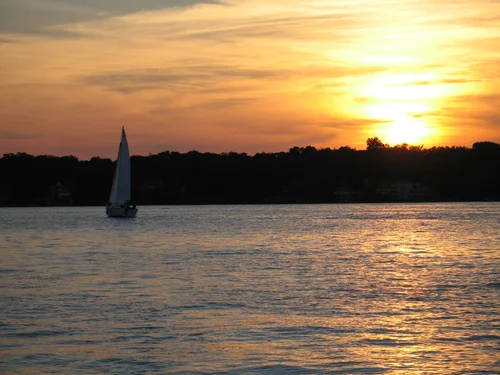 Dauntless Sailing School