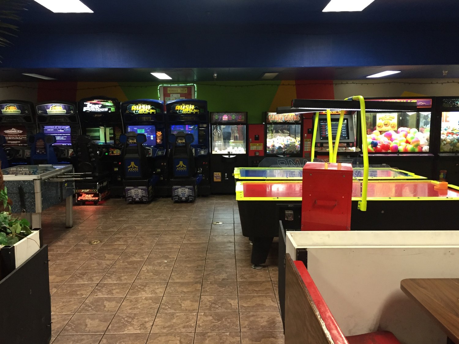 Entertainment — Palmdale International Shopping Mall