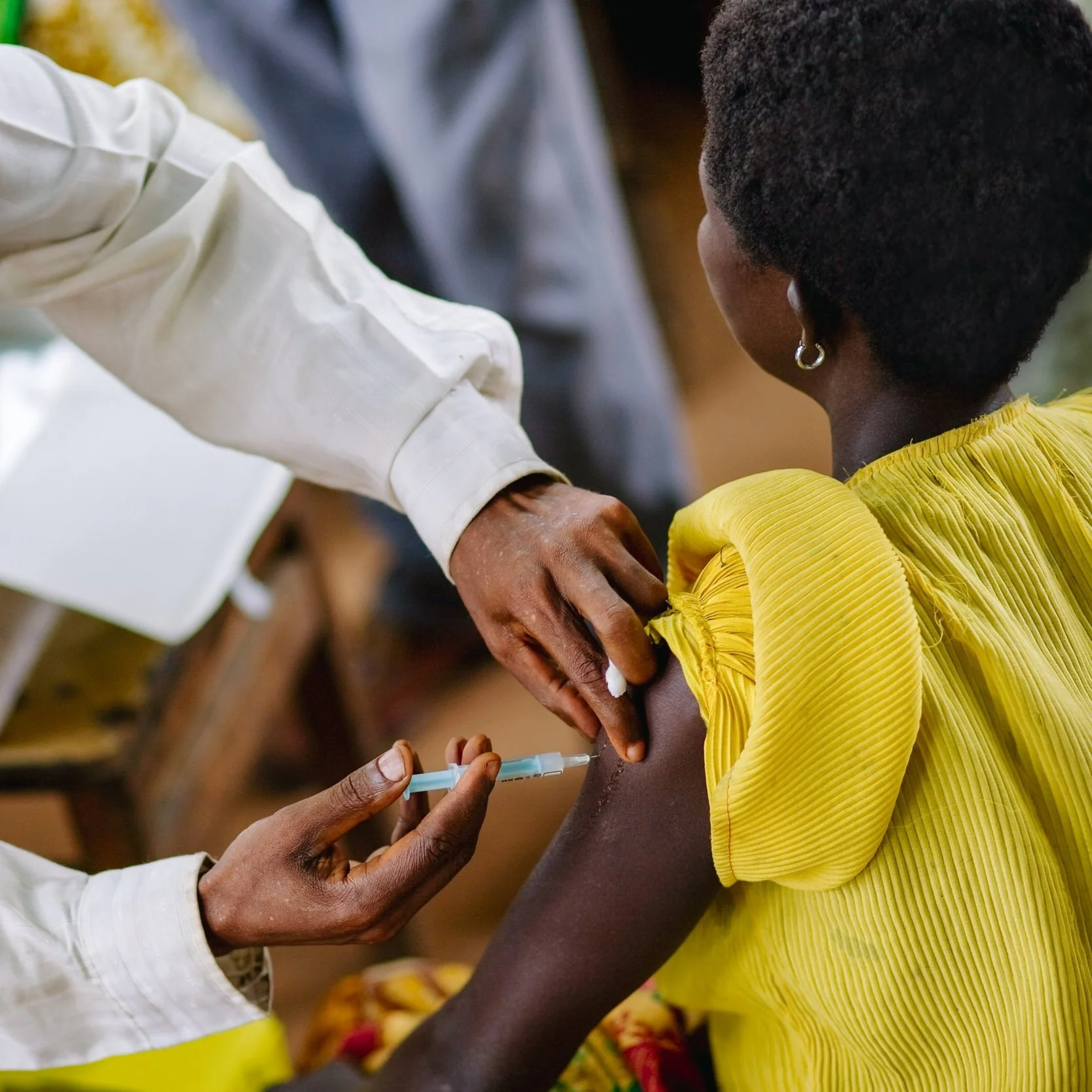 The cost of delivering measles vaccines through routine immunization in ...