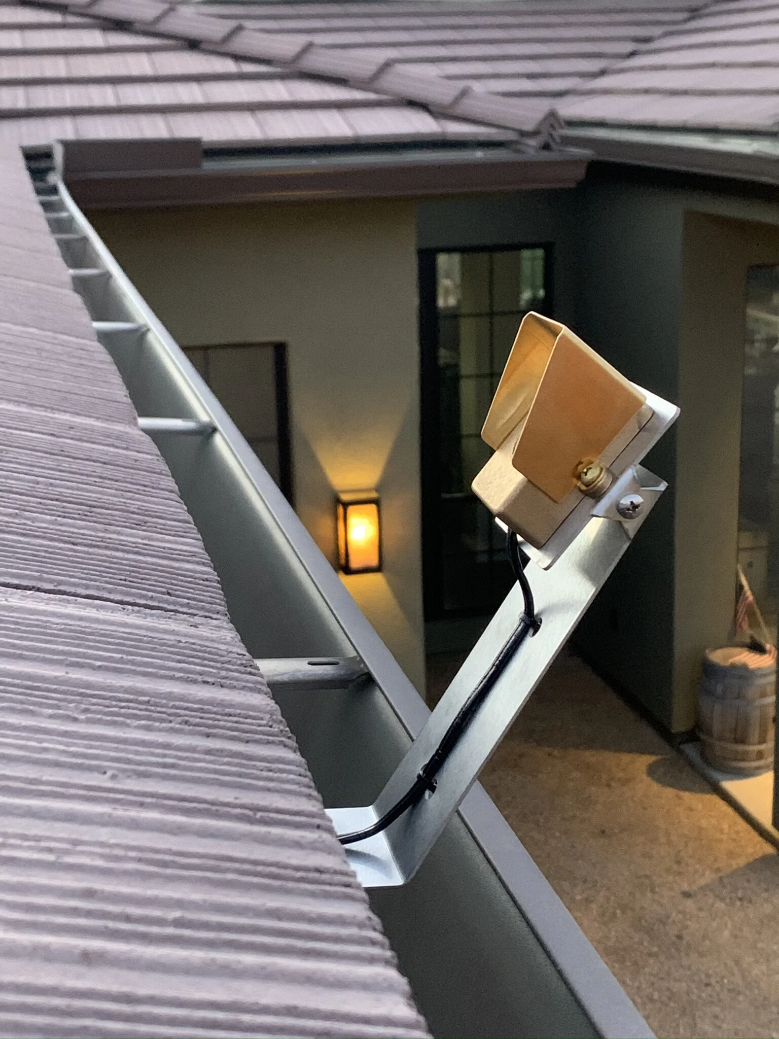 Gutter Mount Accessory for Brilliance Mini Beam | LED Landscape ...