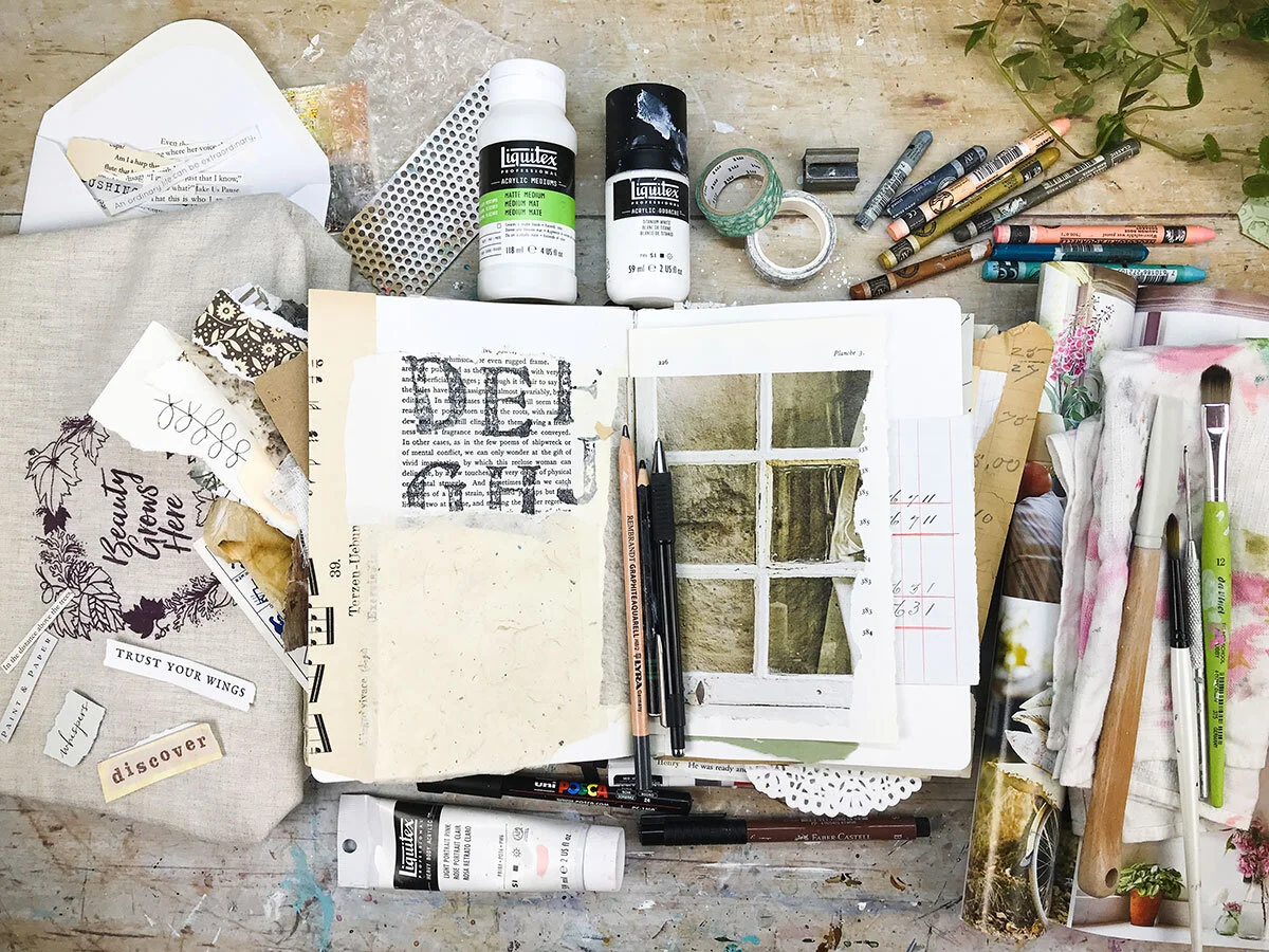 Art Journaling travel kit — Laly Mille Mixed Media Art