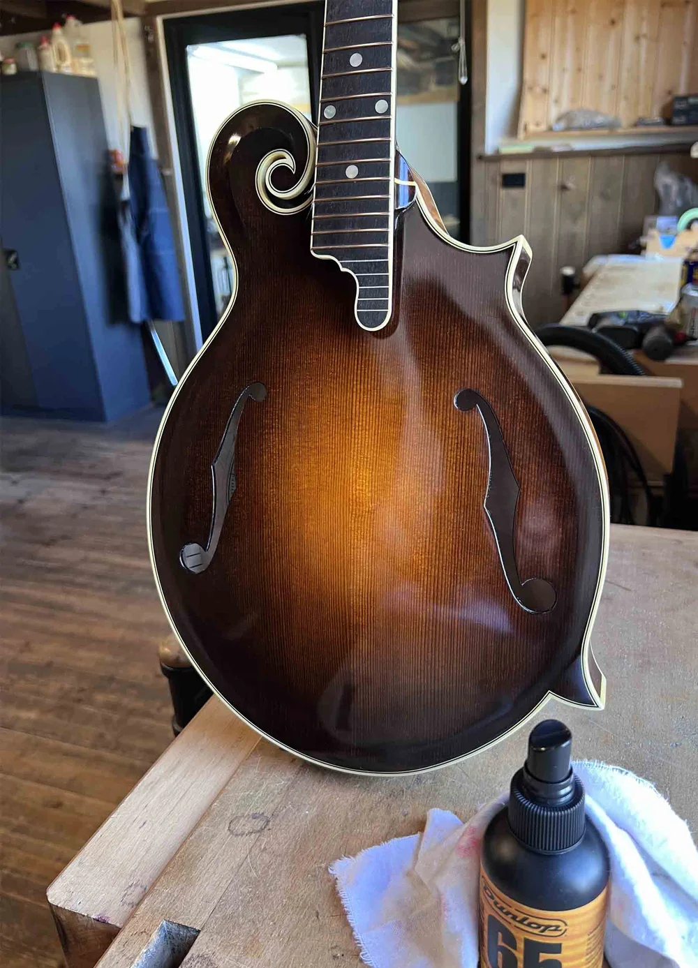 Gilchrist Mandolins & Guitars