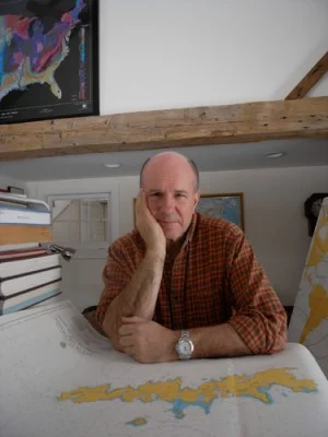 Bio — Simon Winchester's website