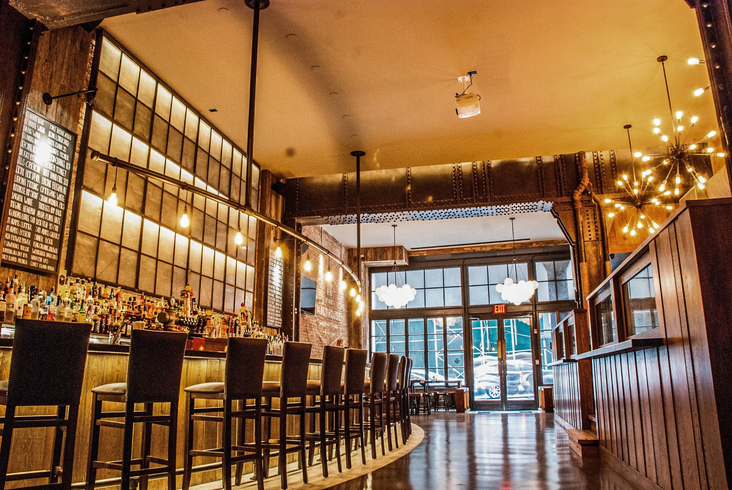 The Malt House Financial District Tavern | FiDi Tavern | New York, NY ...
