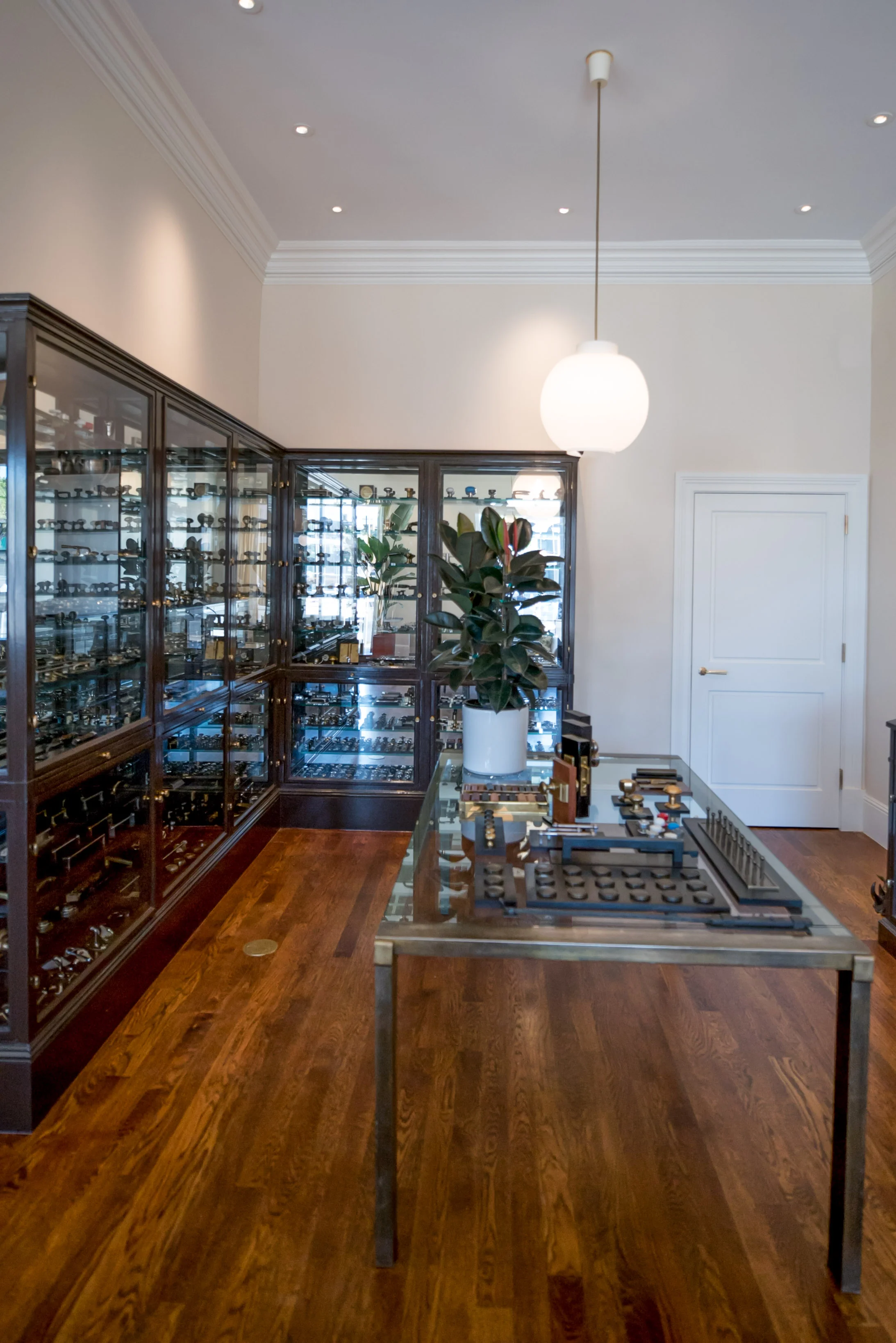 Hancock Park Showroom; Commercial Remodel; Nanz Hardware — True ...