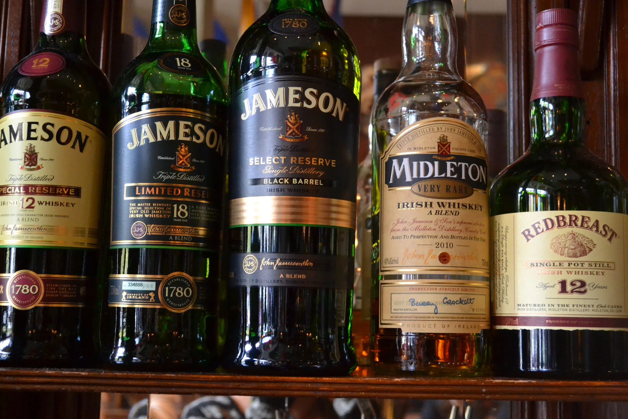 gallery-food-beverage-brit-s-pub-eating-establishment