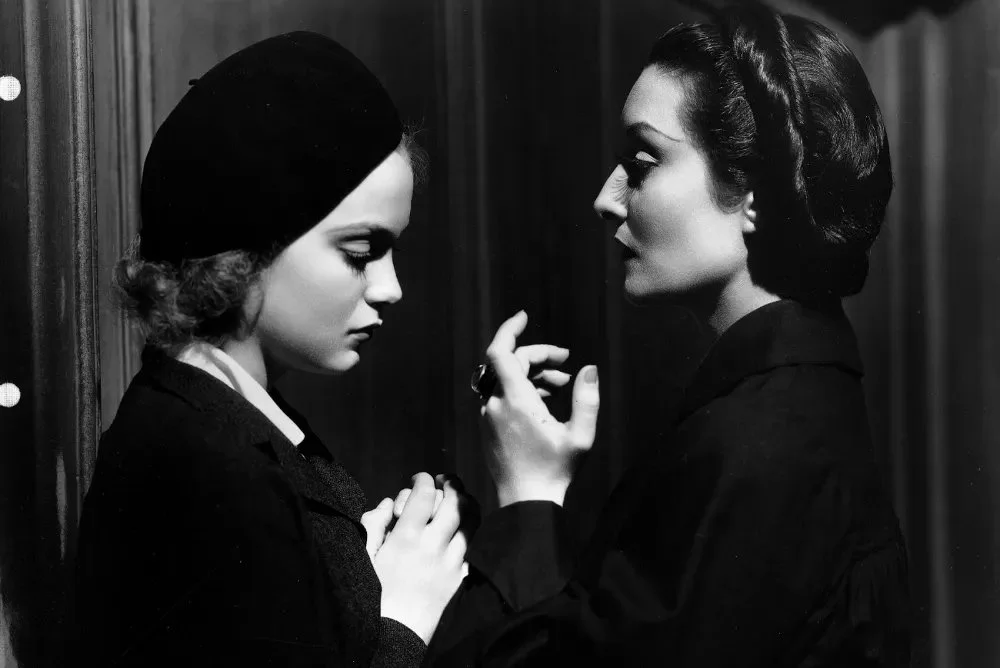 Dracula's Daughter: Universal's Lesbian Vampire Movie from 1936 ...