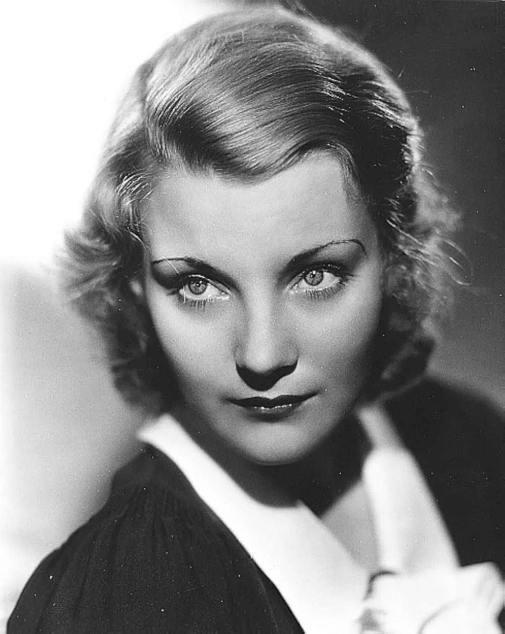 Helen Chandler: A Life of Heartbreak and Horror — ANTONIA CARLOTTA ...