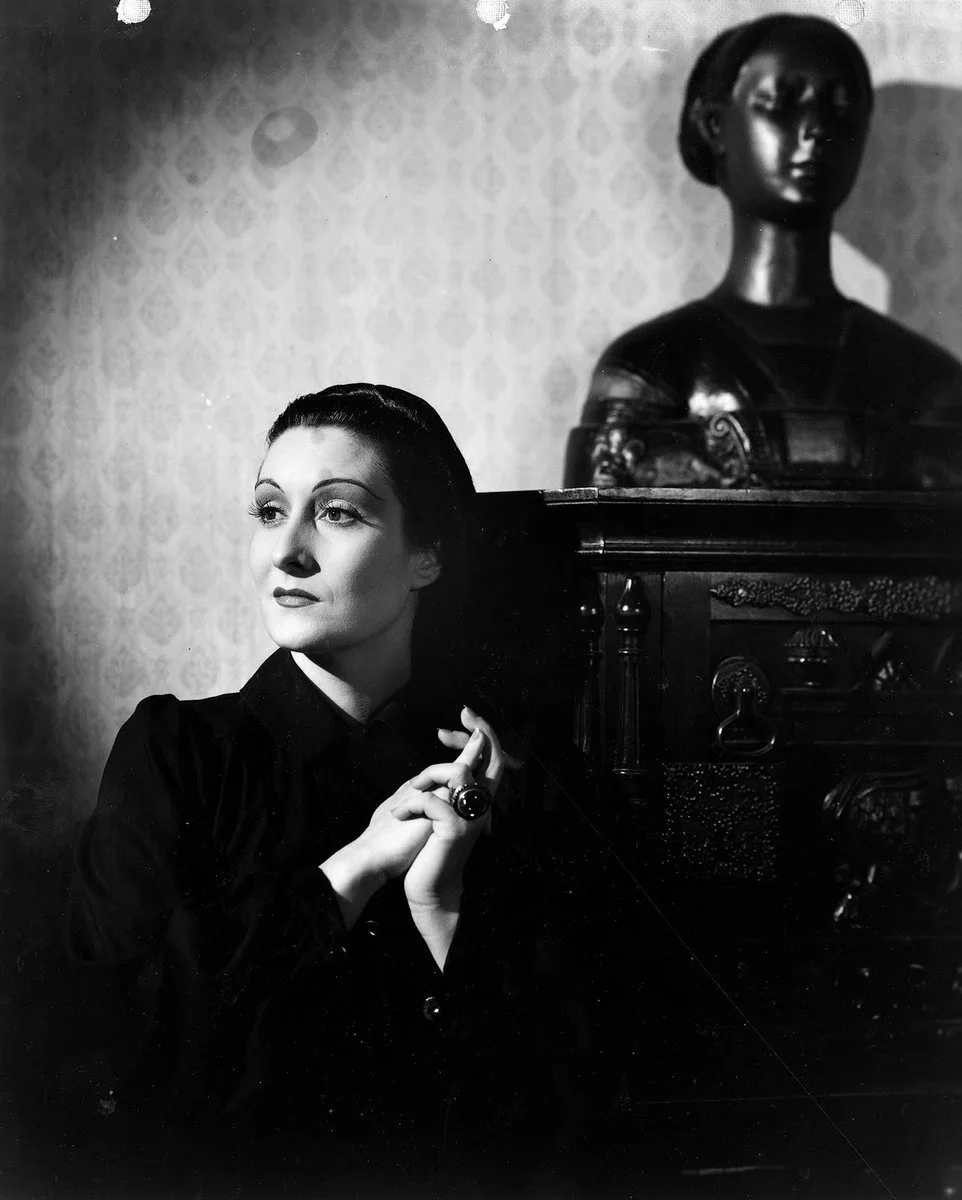 Dracula's Daughter: Universal's Lesbian Vampire Movie from 1936 ...