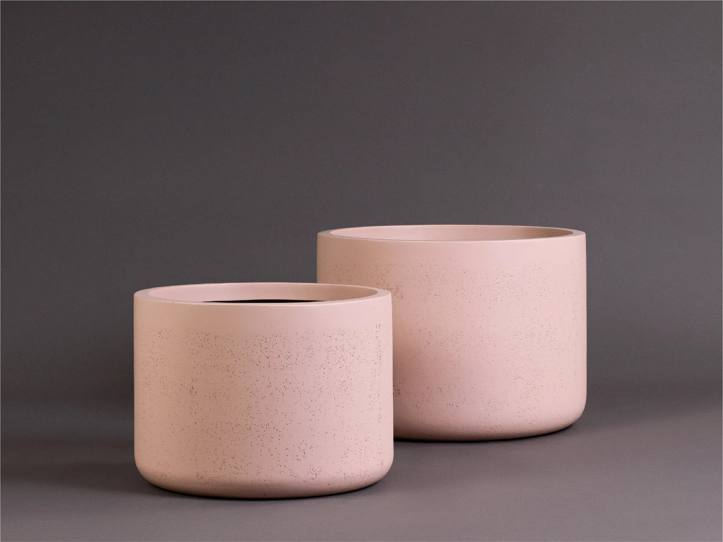 Tau Manufacturing Planters | Modern Round Cylinder Planter