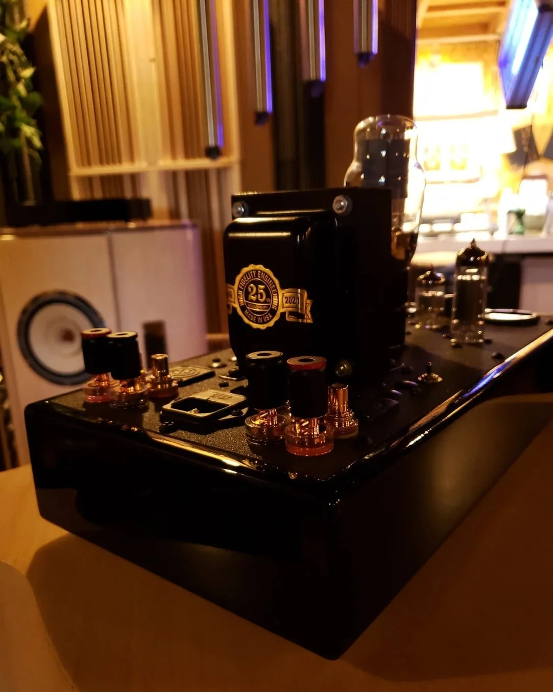 The Decware SE84UFO2 Zen Triode Amplifier — Audiophilia