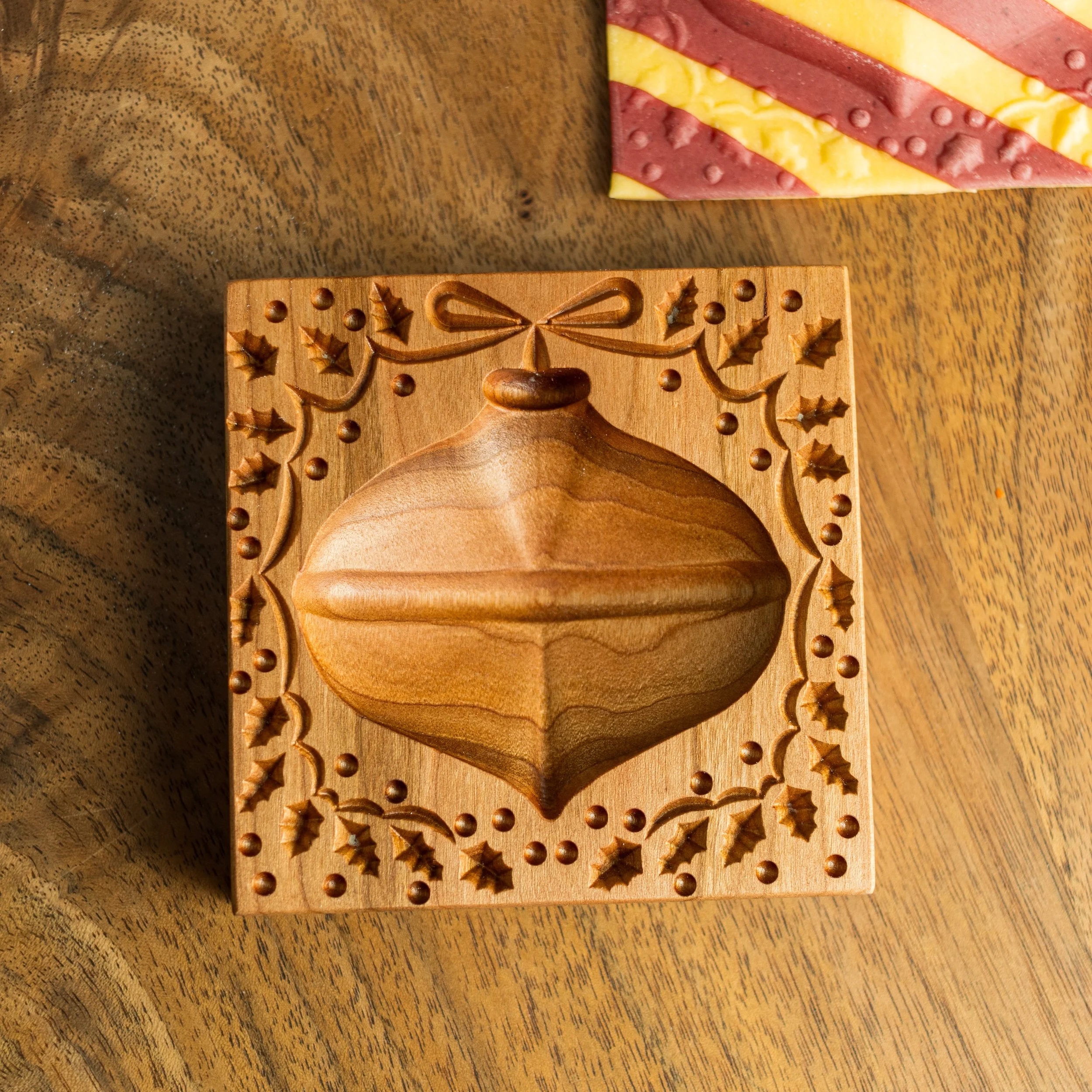 john francis designs — Holiday ornament shaped ravioli mold