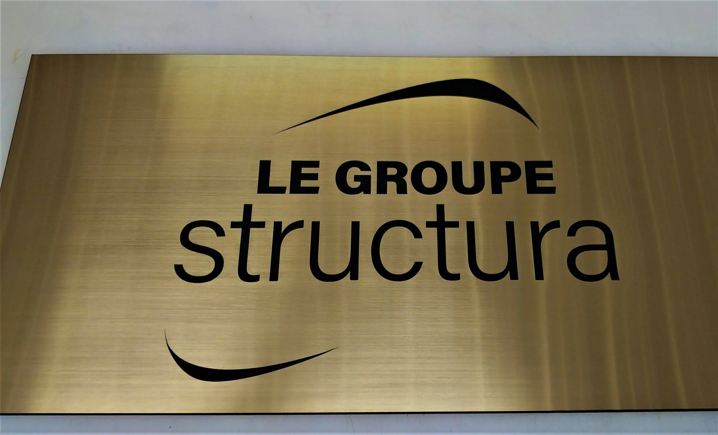 Office building Identification | Systana Gravure Laser