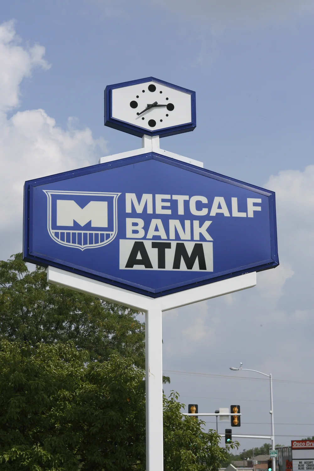 Metcalf Bank 75th Street Branch — KCmodern