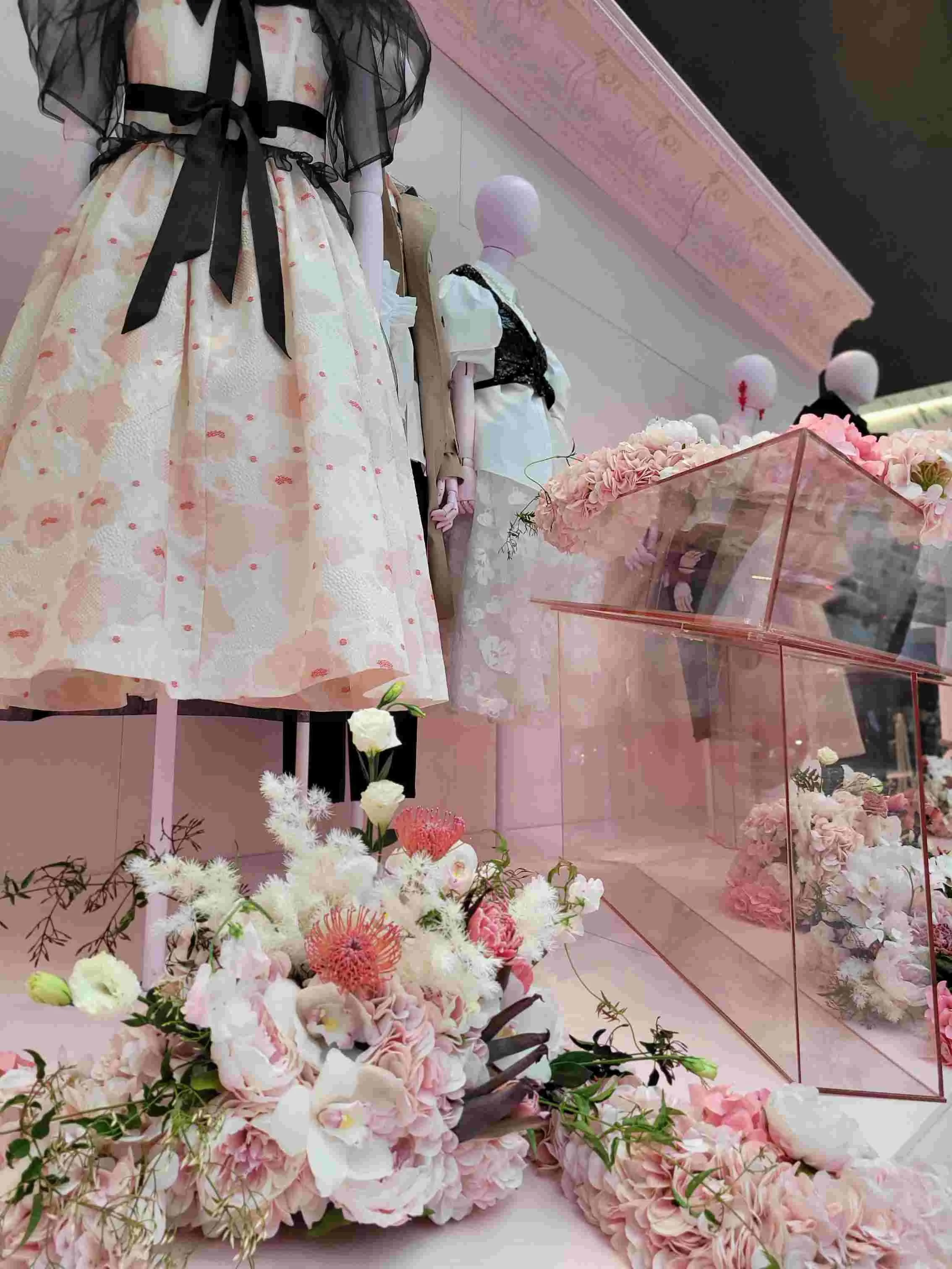 Brand Activation Events Floral Design Gallery — The Mini Rose Co.