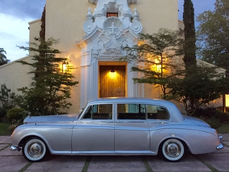 CLASSIC CAR RENTAL — AraLimo