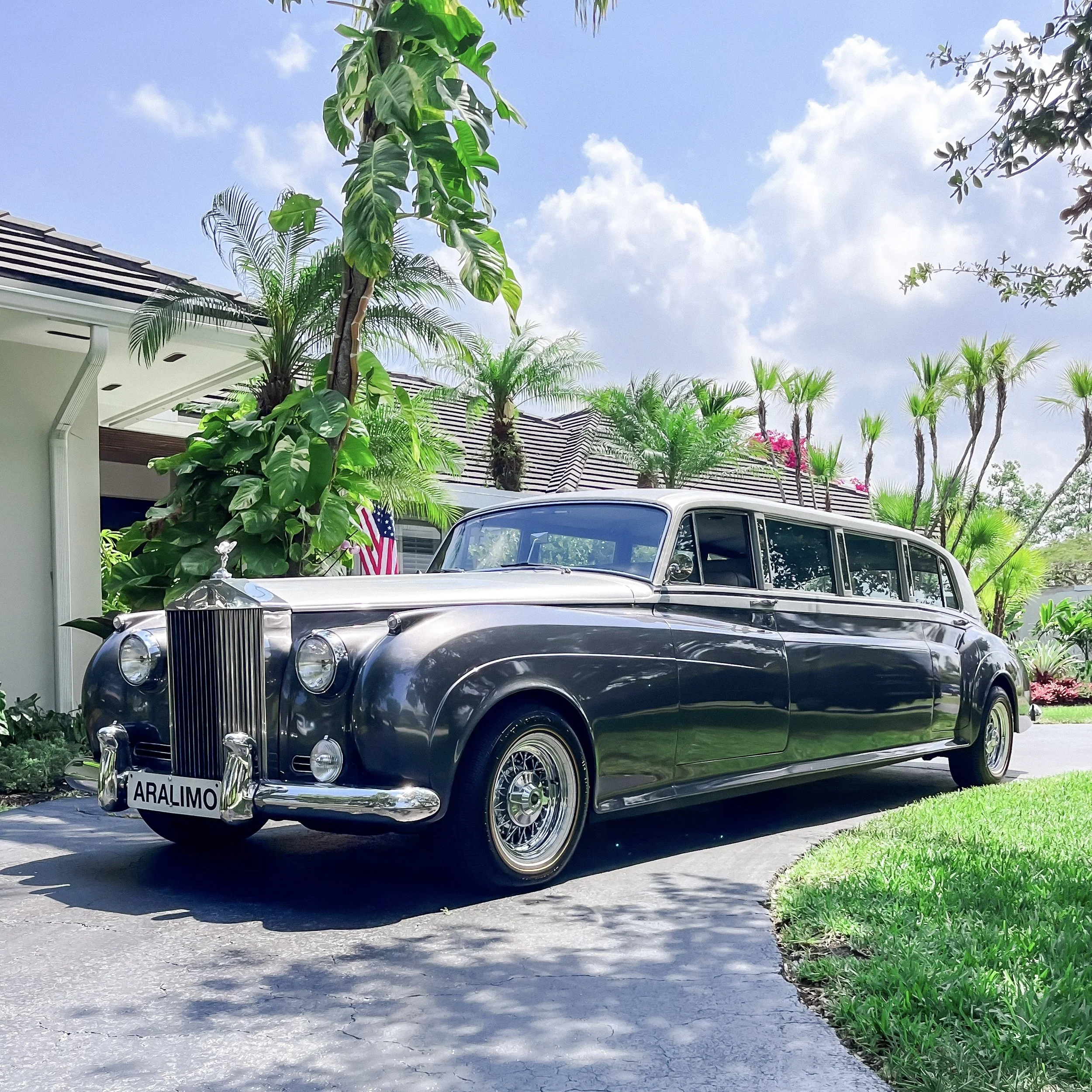 CLASSIC CARS — AraLimo